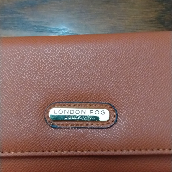 London Fog | Bags | London Fog Lara Texture Flap Wallet New With Tags ...